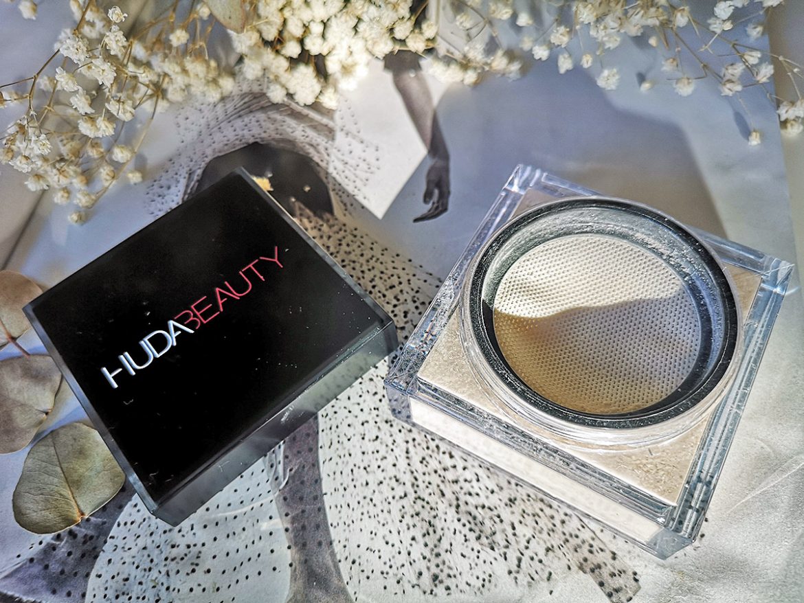 Пудра Huda Beauty Easy Bake Loose Powder — отзыв — Hot Beauty Spot
